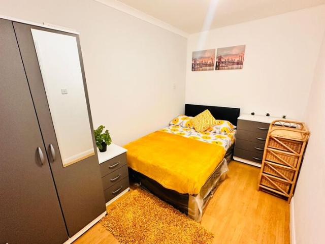 house in Clare Road, Staines upon thames, TW19 7DZ