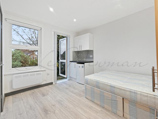house in Dafforne Road, Balham, SW17