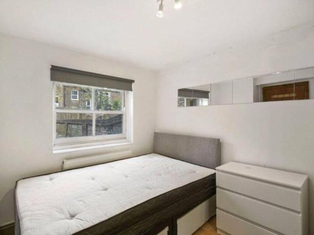 house in Davenant Road, Archway, London N19 3NN
