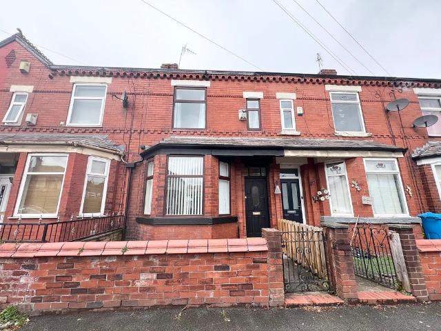 house in Derby Road, Salford, M5