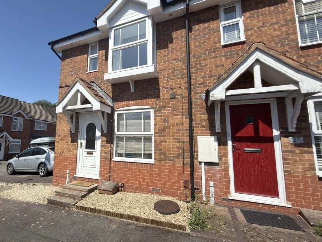 house in Dodington, Close, Barnwood, Gloucester, Gloucestershire, GL4, 3JG
