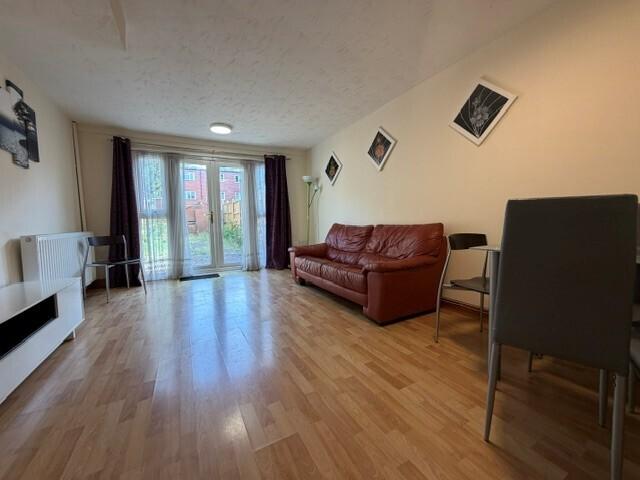 house in Downview, Dunsable Road, Luton, Bedfordshire