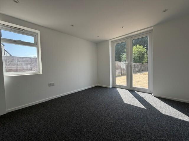 house in Dunstable Road, Luotn, Beds