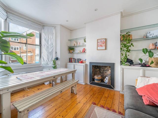 house in Estcourt Road
