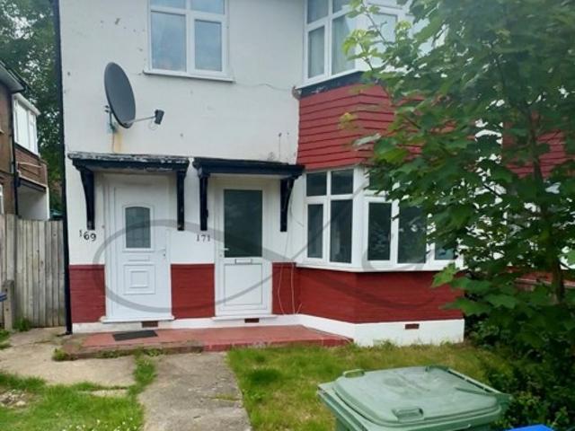 house in Everton Drive, Stanmore, HA7