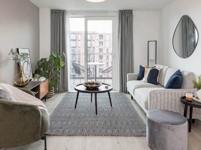 house in Farrier, Manchester, M5 4UY