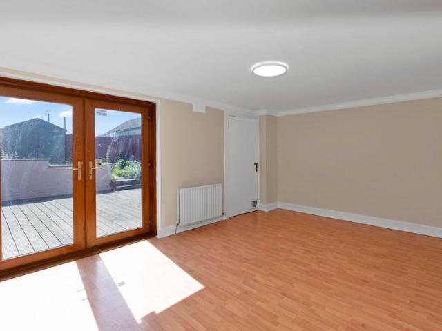 house in Ferniehill Grove, Gilmerton Edinburgh, EH17