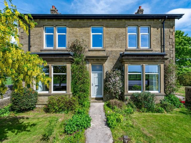 house in Field House, Austwick, Lancaster, LA2 8DD