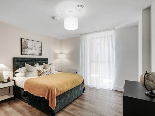 house in Francis House, Maidenhead, SL6 1TY