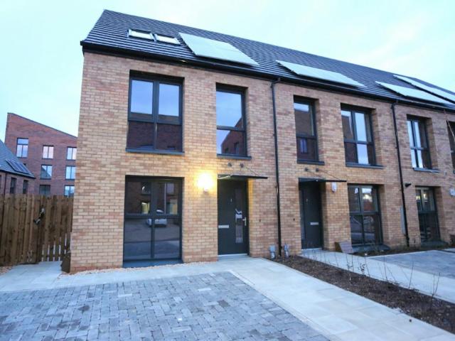 house in Griffin Road Muirhouse, Edinburgh, EH4