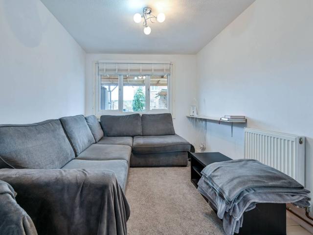 house in Guildford, Surrey, GU1