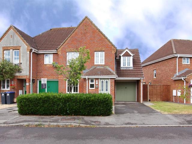 house in Harvard Way, Amesbury