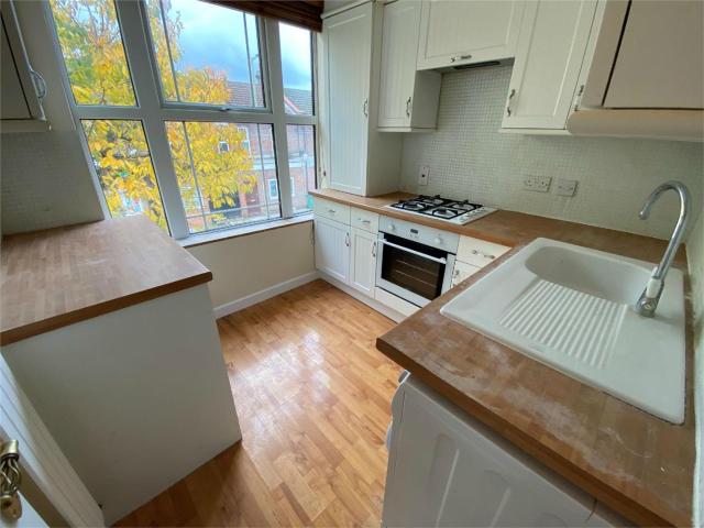 house in Harwoods Road, Watford, WD18 7RA