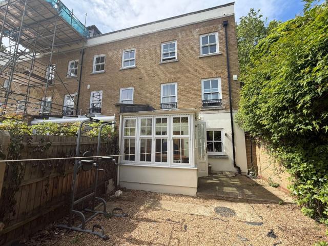 house in Harper Road 5 Bed 3 Bathroom, London, SE1