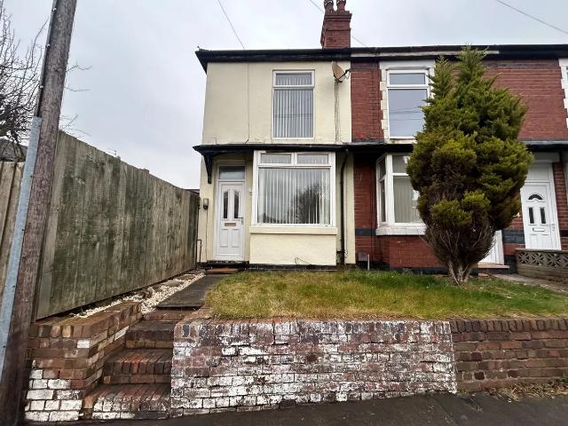 house in Heath Road, Stapenhill, DE15 9LG