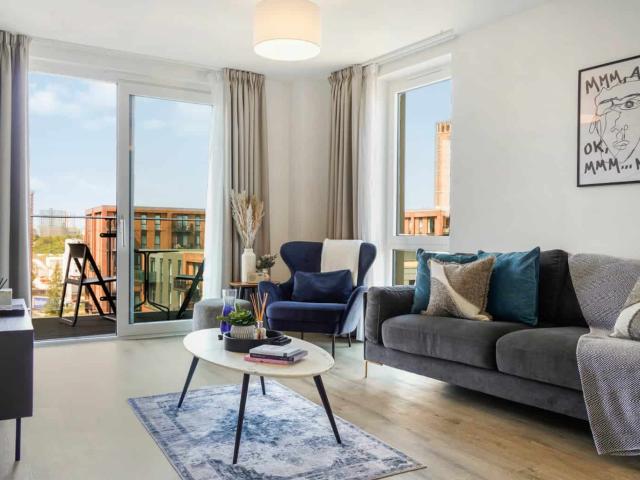 house in Hearth, Manchester, M5 4RN