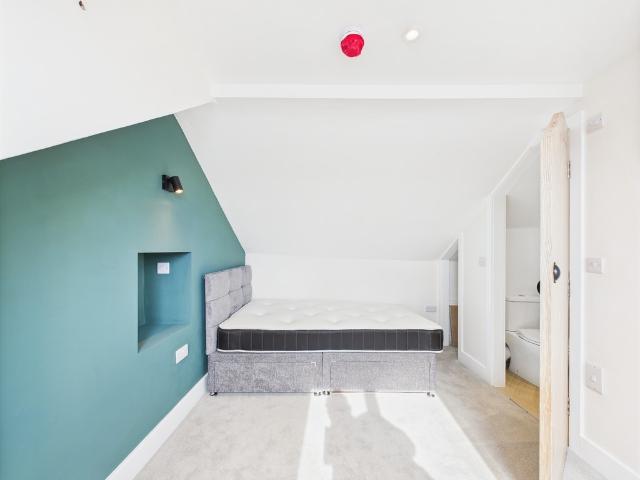 house in Hertford Road, Worthing, BN11 1HX