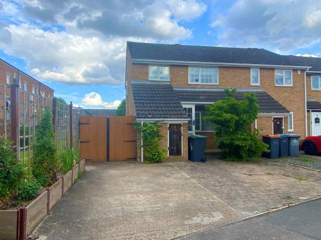 house in Hillgrounds Road, Bedford MK42