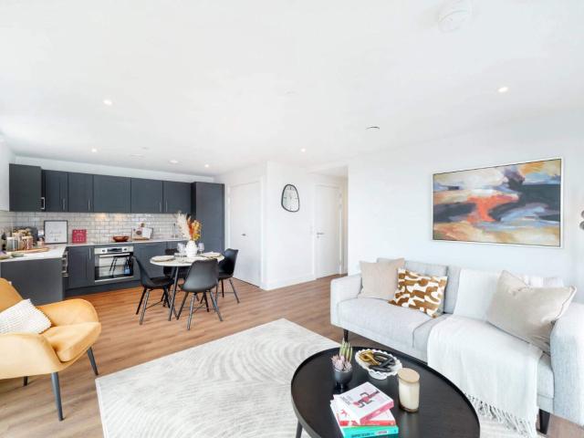 house in Hornby House, Maidenhead, SL6 1NS