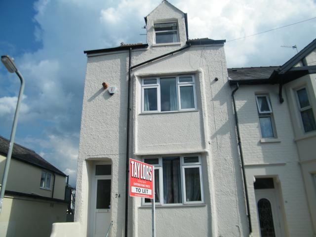 house in HOWARD STREET, COWLEY ROAD