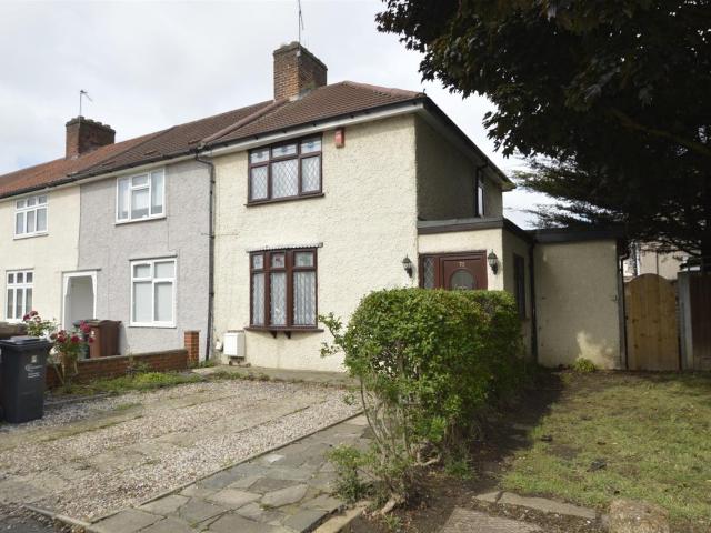 house in Hunters Square, Dagenham