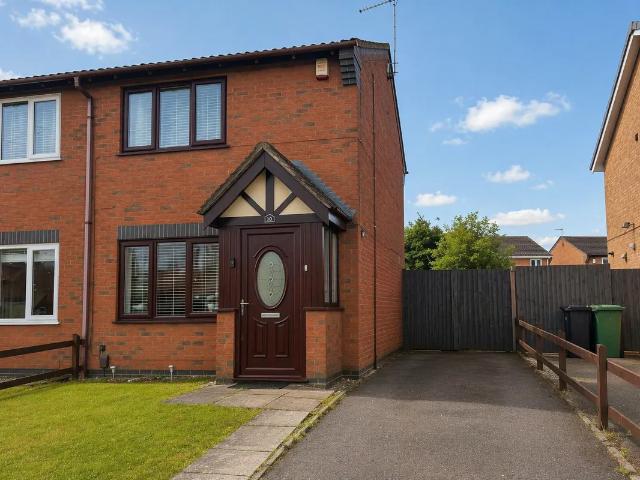 house in Irvine Close, Stenson Fields DE24 3HS