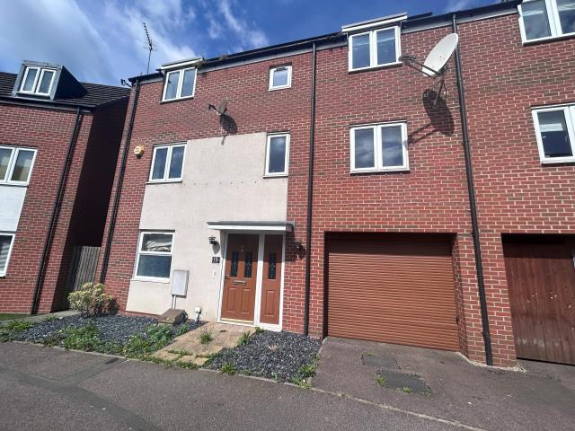 house in Lavender Hill,MK10 7AA