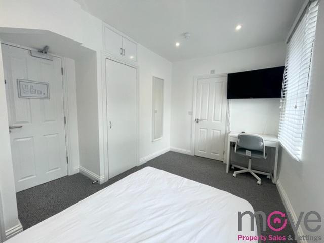 house in London Road, Gloucester, GL1