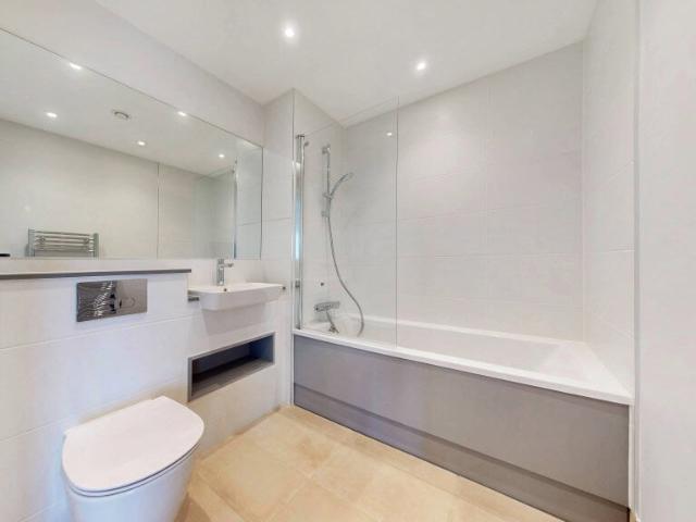house in Lofting House, Maidenhead, SL6 1ER