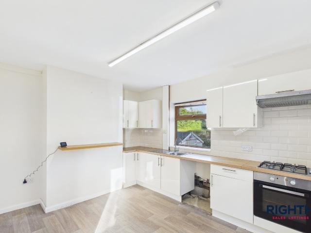 house in Lyndale Drive, Shipley, BD18