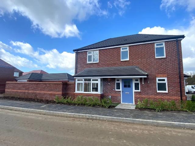 house in Mulberry Way, Bolsover, Chesterfield, S44