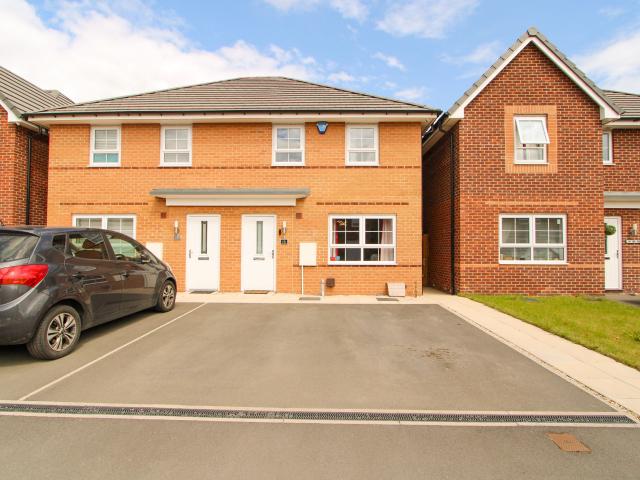 house in New Rossington, Doncaster DN11 0ZB