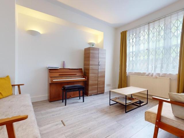 house in Newark Street, Whitchapel, London, E1 2ES