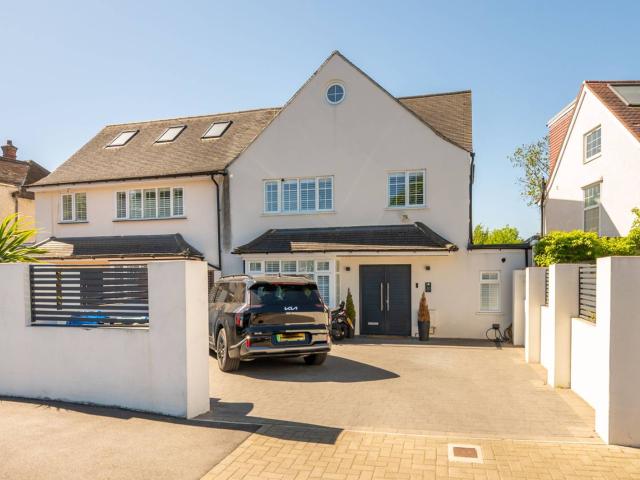 house in Oakington Avenue