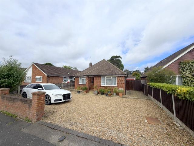 house in Pondtail Road, Fleet, Hampshire, GU51 3JJ