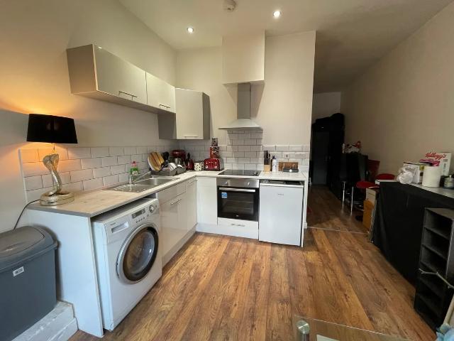 house in Queen Street, LE1 1QW