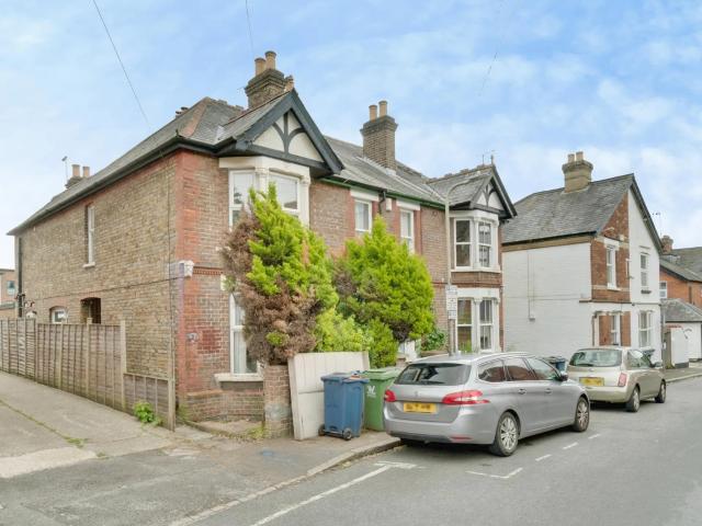 house in Queens Road High Wycombe, HP13