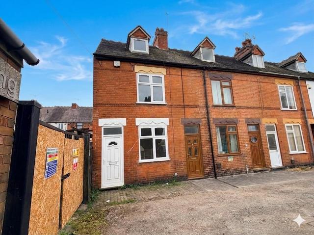 house in Richmond Road, Atherstone, Warwickshire, CV9 2AH