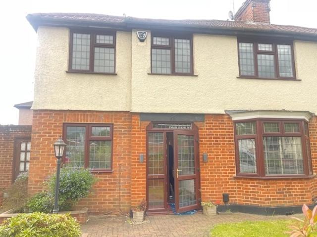 house in Rickmansworth Rd WD18