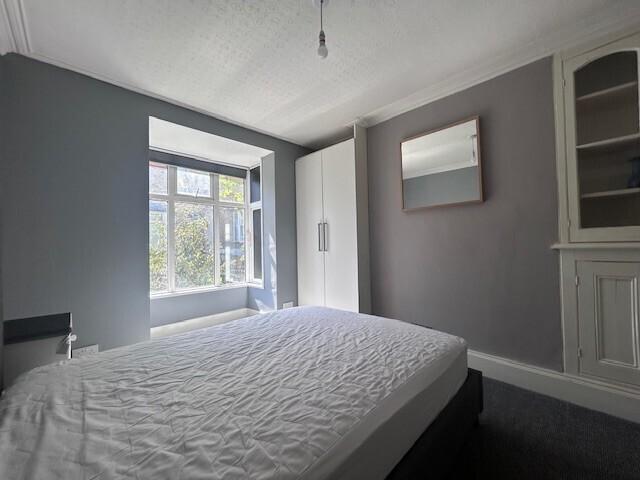 house in Room, Gladstone Avenue, Luton, Beds