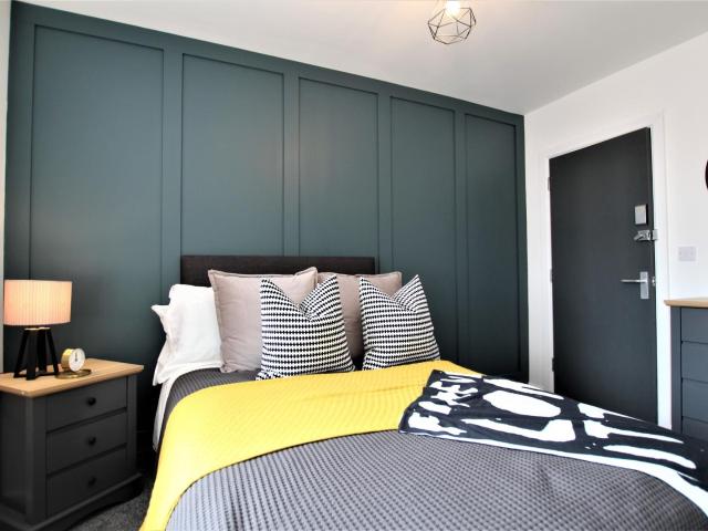 house in Room 43, Kenilworth Drive, Ilkeston, Derby, DE7