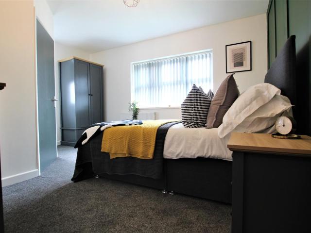 house in Room 7, Kenilworth Drive, Ilkeston, Derby, DE7