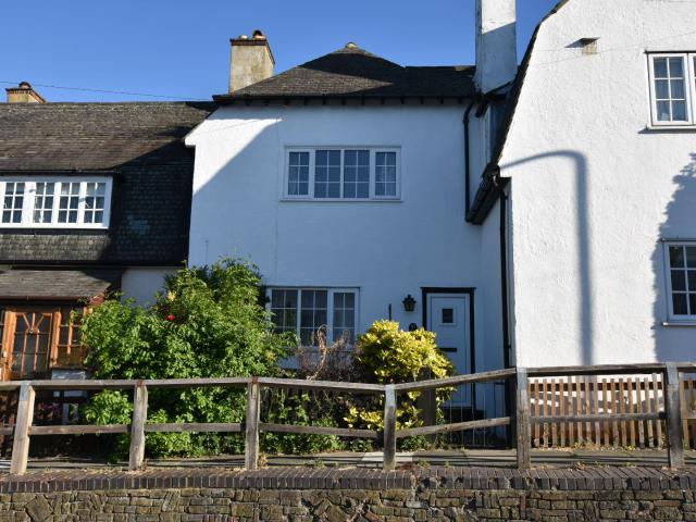 house in Ross Way