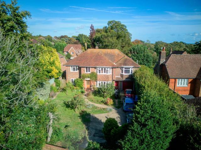 house in Salvington Hill, Worthing, BN13 3AS