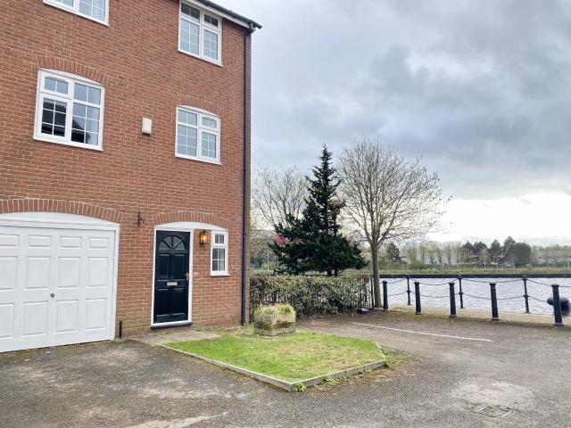 house in Salford Quays, M50