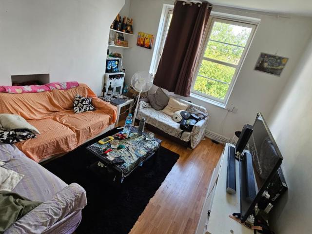 house in Swanley House, London, SE17