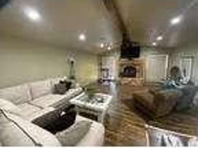 House in Sulphur 3 bed 2 baths pool outside