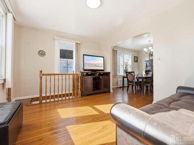 house Keasbey NJ DLS101748328
