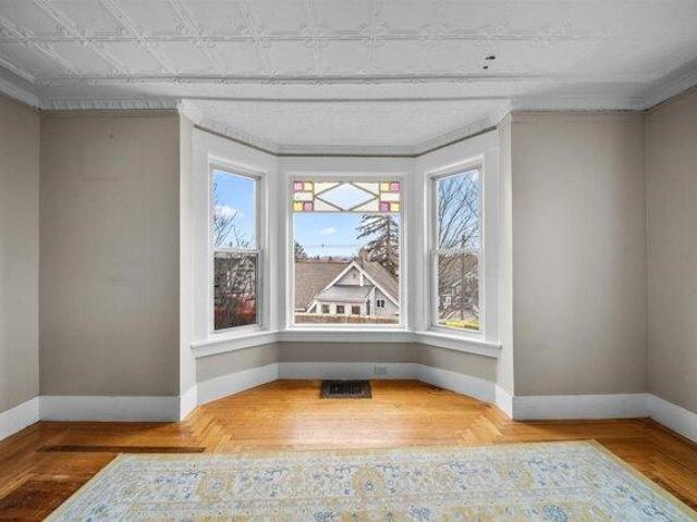 house Laconia NH DLS101898040