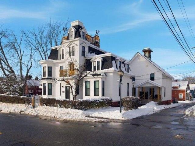house Laconia NH DLS102632193